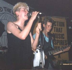 Chumbawamba Tubthumping Vinyl Records and CDs For Sale | MusicStack