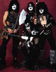 Kiss Vinyl Records and CDs For Sale | MusicStack
