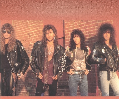 Winger Seventeen Vinyl Records and CDs For Sale | MusicStack