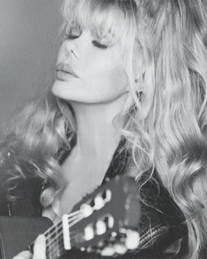 Charo Vinyl Records and CDs For Sale | MusicStack